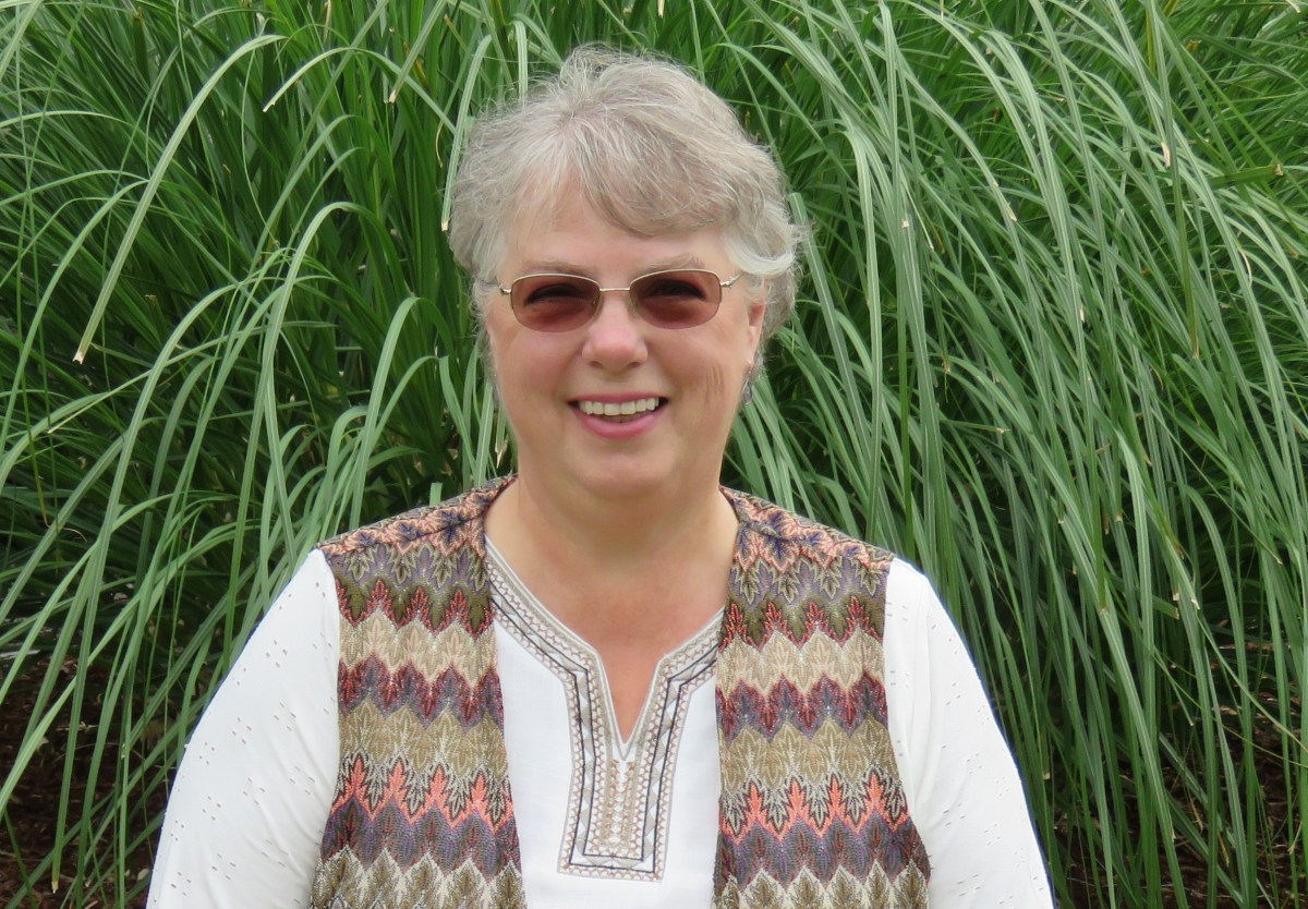 Laurie Ryan: It Takes A Village – KIT DOMINO'S WORLD